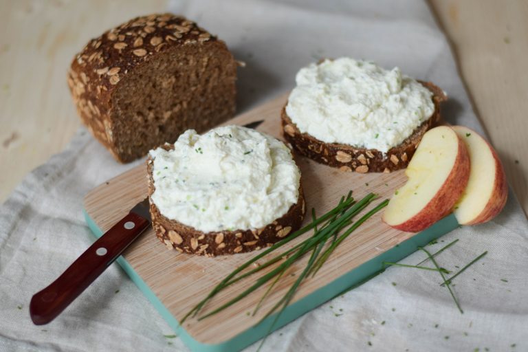 Herbstlicher Apfelkren Topfen Aufstrich - mintnmelon.com