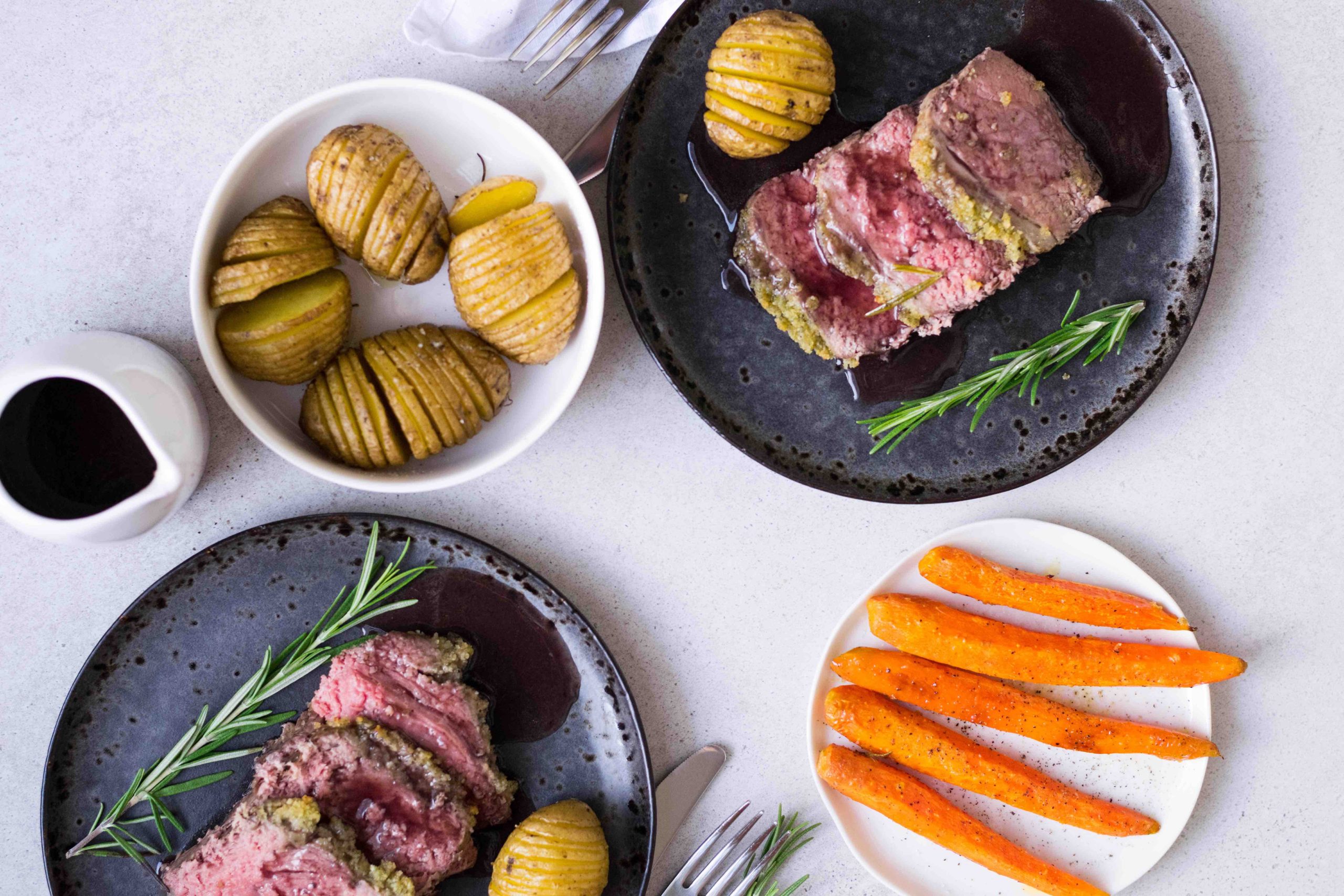 Festtagsessen - Roastbeef mit Kräuterkruste - mintnmelon.com